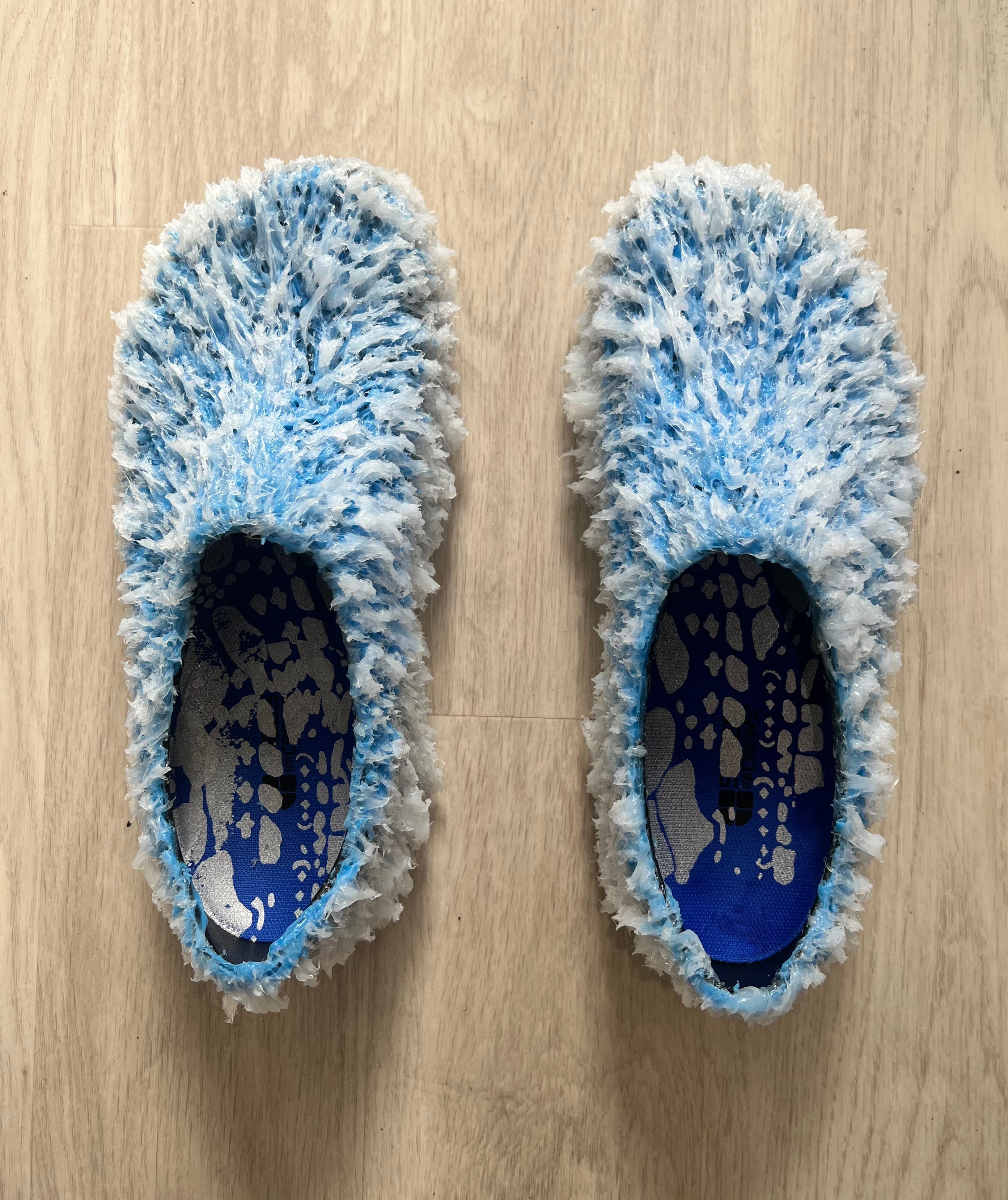 FW28 V3RNUM FR33ZA Clogs – Hubane