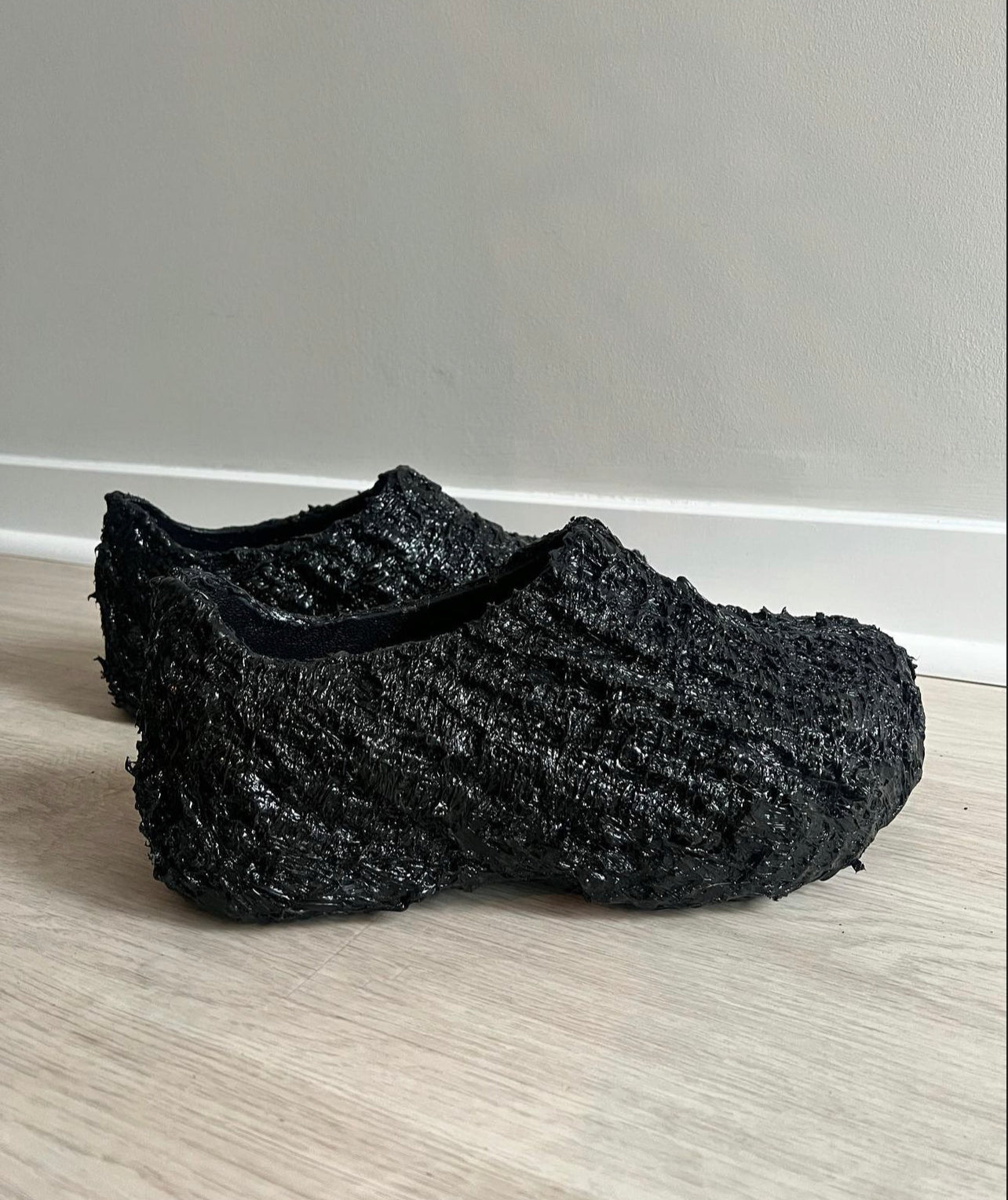 VERNUM VENOM CLOGS – Hubane